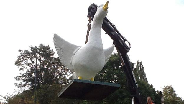 Nottingham's Goose Fair 'Goosey' out of hibernation - BBC News