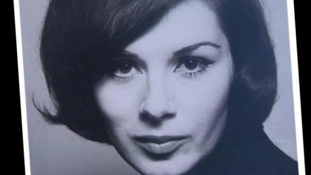 April Ashley: Model, actress and trans trailblazer dies aged 86 - BBC News
