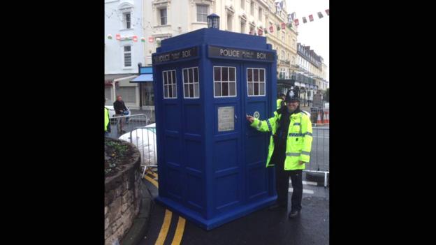 Doctor Who's Tardis on tour to mark 50th anniversary - BBC News