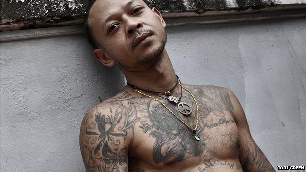 Kosal Khiev's journey from prison to poetry - BBC News