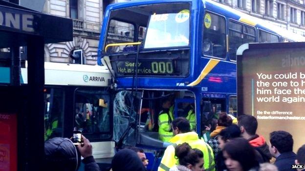 Five bus collision caused Manchester rush hour 'chaos' - BBC News