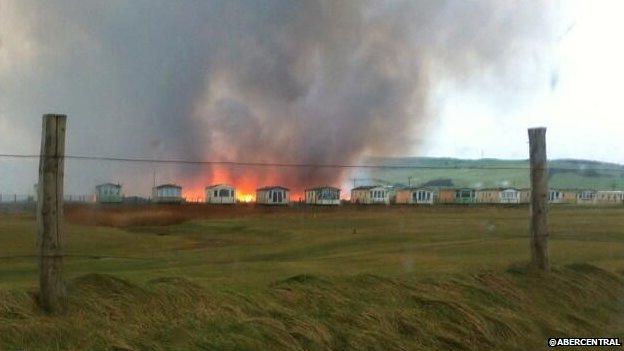 Borth bog fire burns out on Ceredigion coast - BBC News