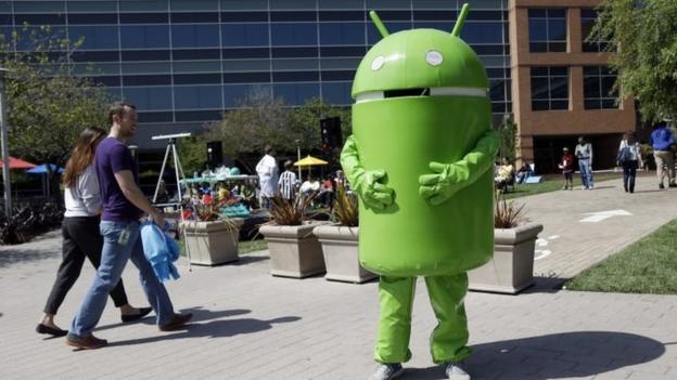 eBay pulls sales of Chinese 'spyware phones' - BBC News