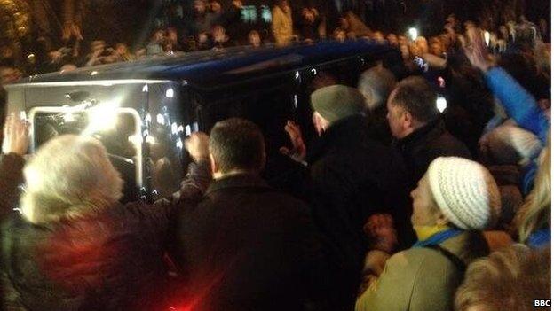 Ukraine ex-PM Tymoshenko calls for protests to continue - BBC News