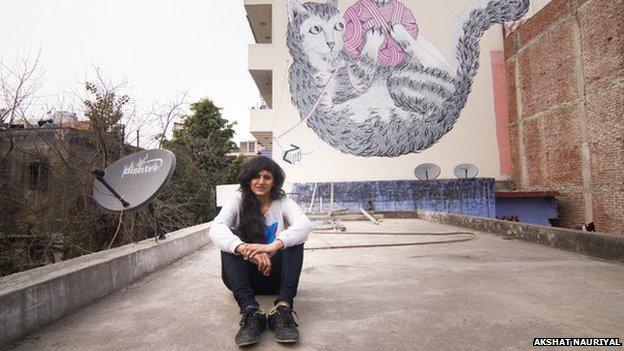 Indian street art festival gives a facelift to Delhi - BBC News