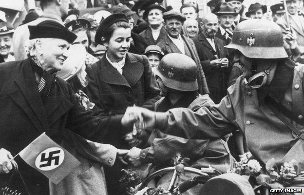 Crimea seen as 'Hitler-style' land grab - BBC News