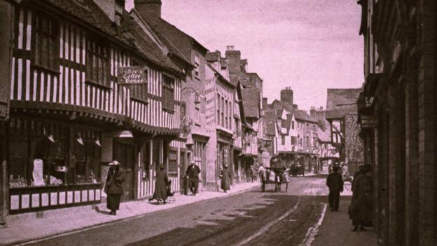Thousands of Worcester images restored - BBC News