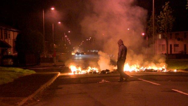 Police fear UDA trouble in Carrickfergus - BBC News
