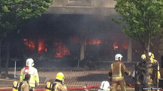 Large fire at Fakenham factory shop destroys buildings - BBC News