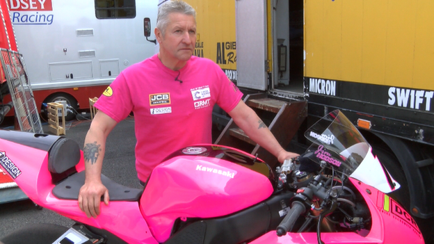 TT 2014: Racer enters TT on bright pink bike to raise cancer cash - BBC ...