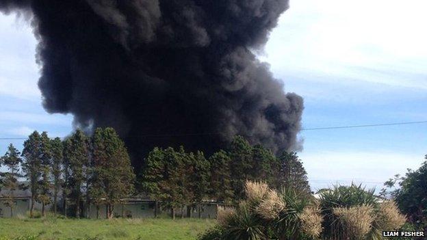 Brixham ex-holiday park fire: Five teenagers arrested - BBC News