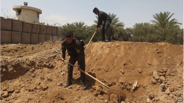 Iraq conflict: Shia cleric Sistani issues call to arms - BBC News