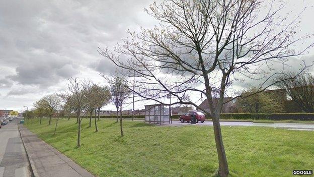 Man injured in bus stop assault in Edinburgh - BBC News