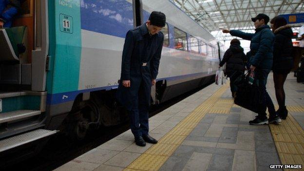 A day in the life of a physics student with autism - BBC News