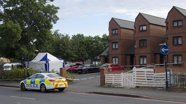 Sparkbrook murder: 'Shot' man was actually stabbed - BBC News