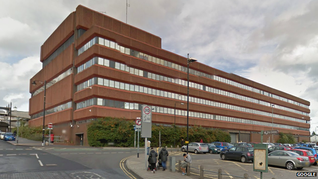 Former Coventry sorting office could become apartments - BBC News