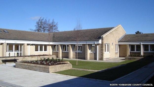 Foremost School in Harrogate renamed Forest Moor School - BBC News