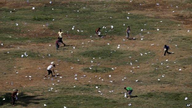 Gaza conflict: Israel to investigate school shelling - BBC News