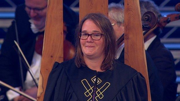 Tlws y Cerddor i Sioned Eleri Roberts - BBC Cymru Fyw