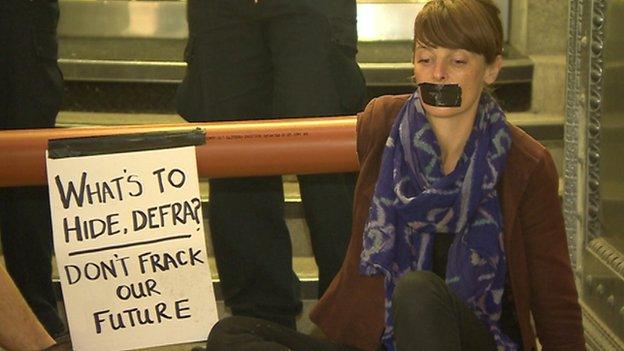 Anti-fracking protesters cause disruption in UK cities - BBC News
