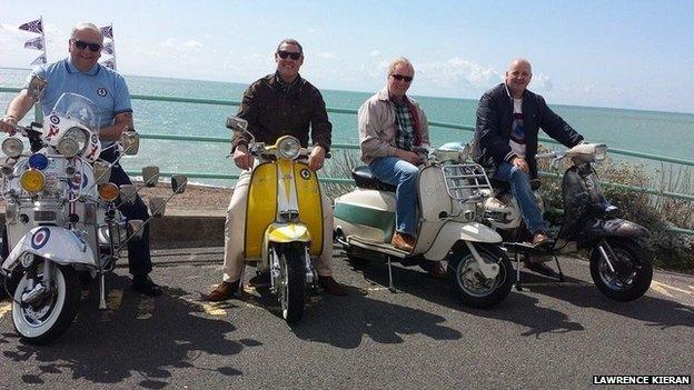 Mods return to 'spiritual home' of Brighton - BBC News
