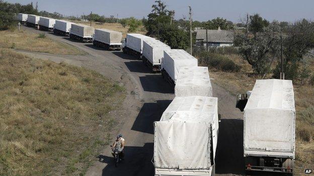 Ukraine conflict: Poroshenko boosts military spending - BBC News