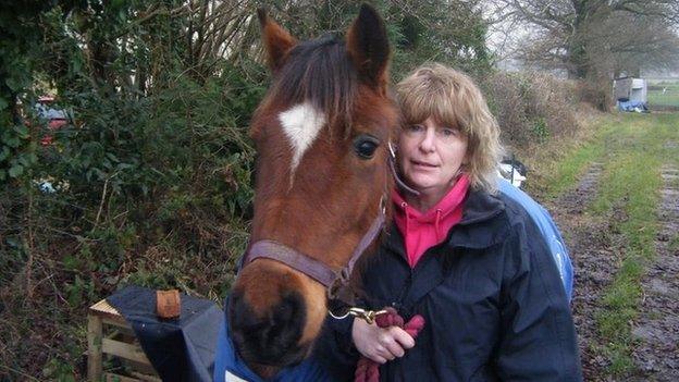 Pennie Davis death: Man denies murder in New Forest - BBC News