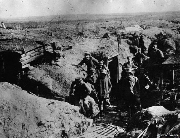 The game that flourished in WW1 trenches - BBC News