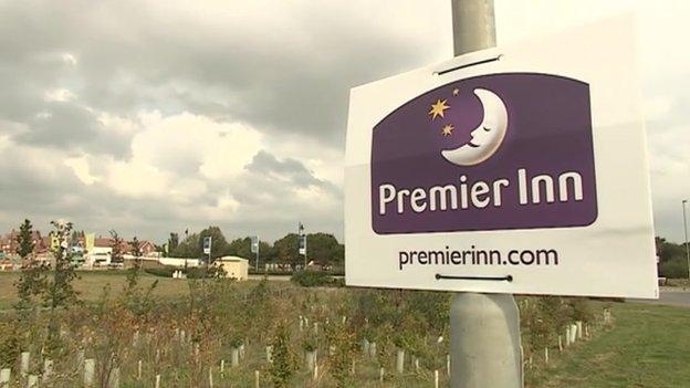 Bedford Premier Inn murder: Woman's body found in hotel room - BBC News