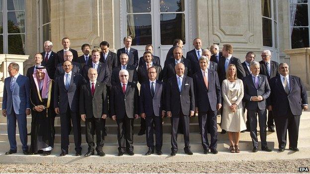 Islamic State crisis: What force does international law allow? - BBC News