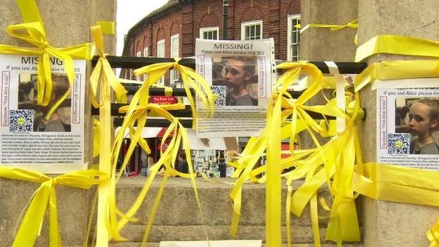 The history of the yellow ribbon - BBC News