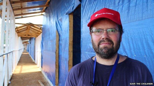 Ebola crisis: Aid workers risking all to combat virus - BBC News
