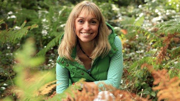 Michaela Strachan has double mastectomy - BBC News
