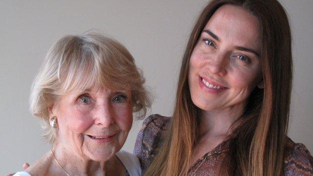 The 1940s bandleader who braved virulent sexism - BBC News