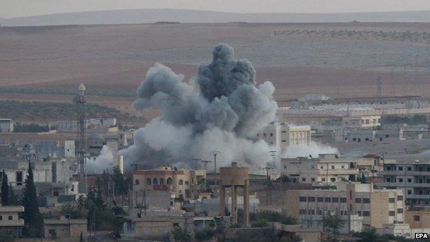 Kobane fighting: IS meets its match in Syrian Kurdish forces - BBC News