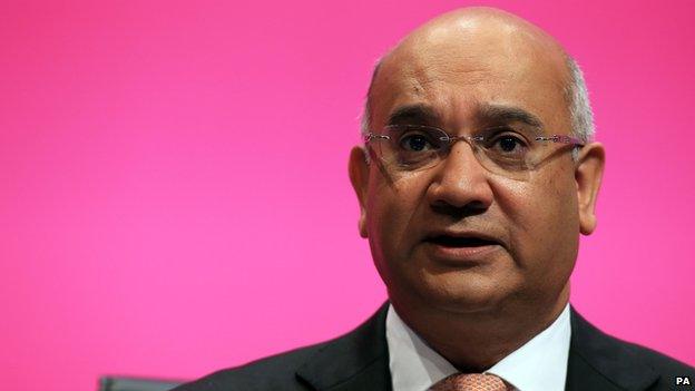 Sir Cliff Richard police raid inept say MPs - BBC News