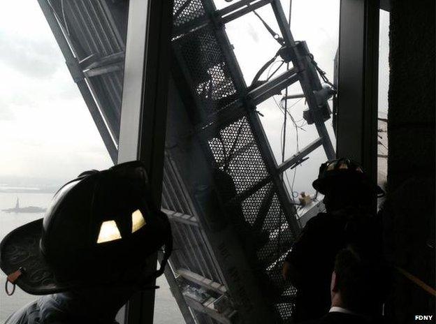 Window washers rescued from high up World Trade Center - BBC News