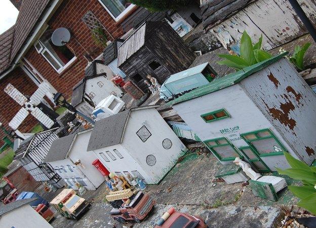 Wicken model village restoration sparks charity hopes - BBC News