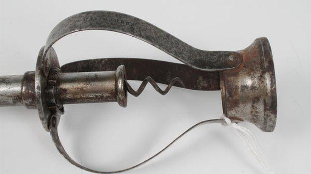 'London Bridge' corkscrew fetches £40,000 at auction - BBC News
