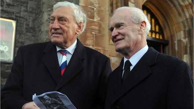 Jack Kyle: Rugby legend 'possessed genius and goodness' - BBC News