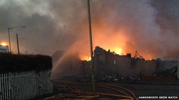 Large fire destroys Smethwick industrial estate buildings - BBC News