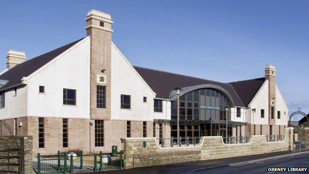 #BBCtrending: @OrkneyLibrary’s favourite Twitter friends - BBC News