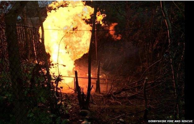 Buxton gas main ruptures shoots flames through the air - BBC News