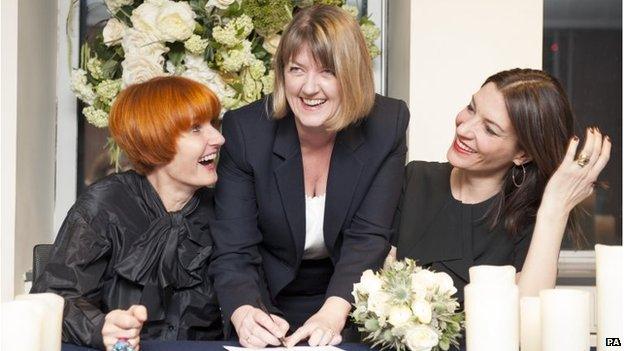 Brighton civil union couples become married - BBC News