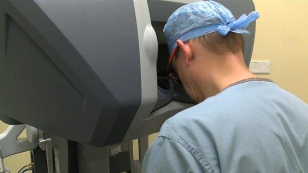 Robotic surgery linked to 144 deaths in the US - BBC News