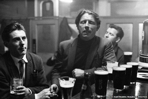 The 12 pubs of Christmas - BBC News
