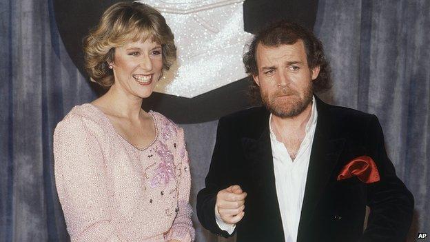 Joe Cocker: Remembering rock's soulful 'mad dog' - BBC News