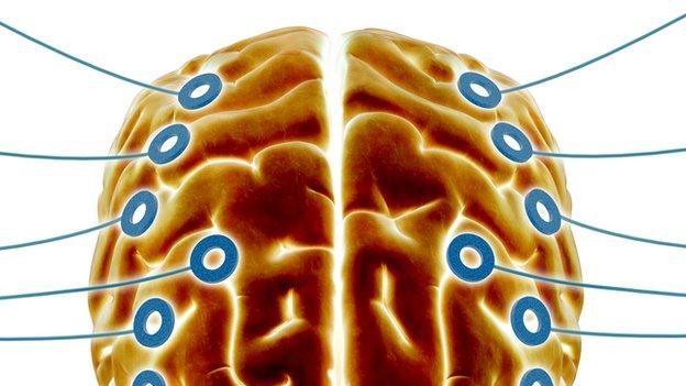 Smartphone use 'changing our brains' - BBC News