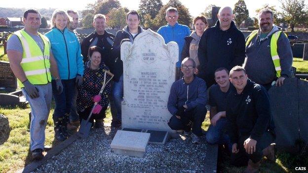 Veterans clean up 550 war graves in Change Step project - BBC News