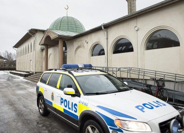 Sweden protest after three mosque fires in one week - BBC News